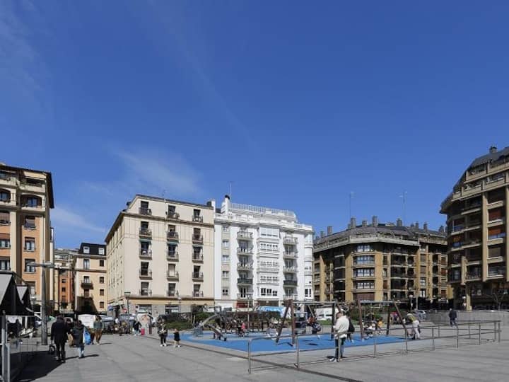 Amplio Apartamento En El Barrio De Gros - San Sebastián