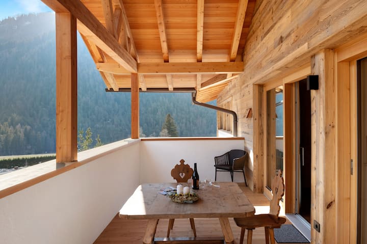 Les Ciases Chalets Dolomites Apt 5 - San Vigilio di Marebbe