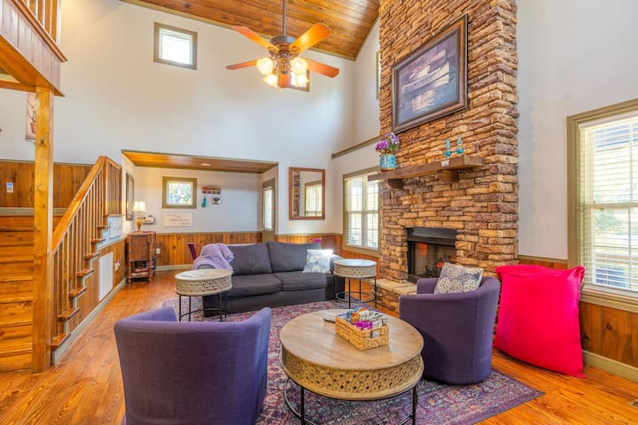 Hygrangea House - Heber Springs, AR
