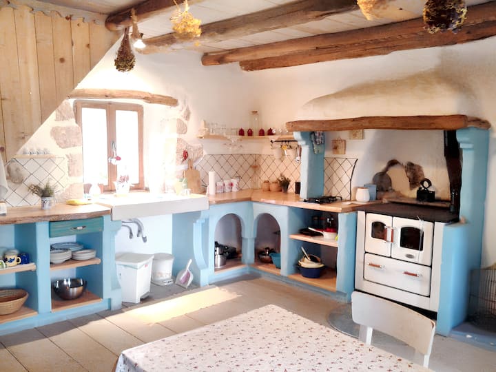 Maison Charmante à Filozici Avec Jardin Clôturé - Cres