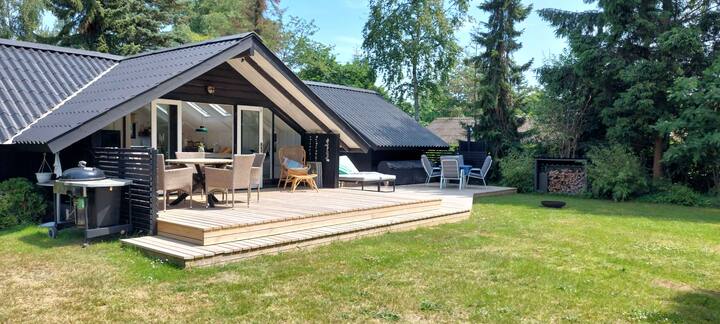 Charming Holiday Home In Marielyst Near The Beach. - Dänemark