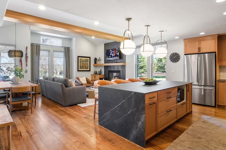 The Moose Lodge - New 2br, Walk To Pcmr / Main St! - Park City, UT