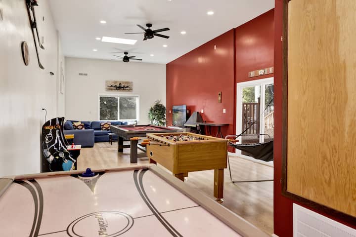 *The Grand Village Chalet*hot Tub*games*theater* - Big Bear Lake, CA