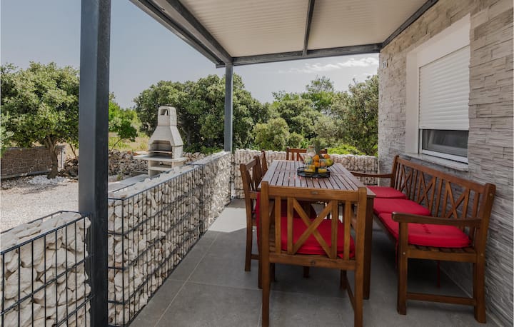 2 Bedroom Cozy Home In Vir - Vir, Kroatien