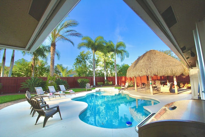 4 Br W/ Private Heated Saltwater Pool And Tiki Bar - Port St. Lucie