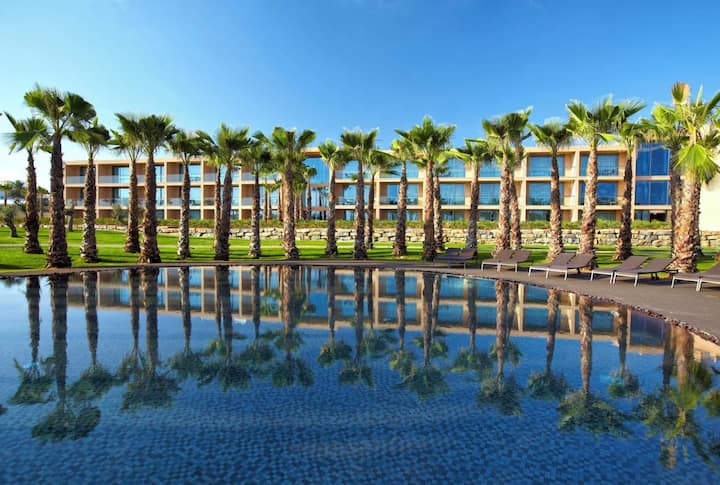 Direct Ocean Views + Pools. Spa. Restaurants. - Albufeira