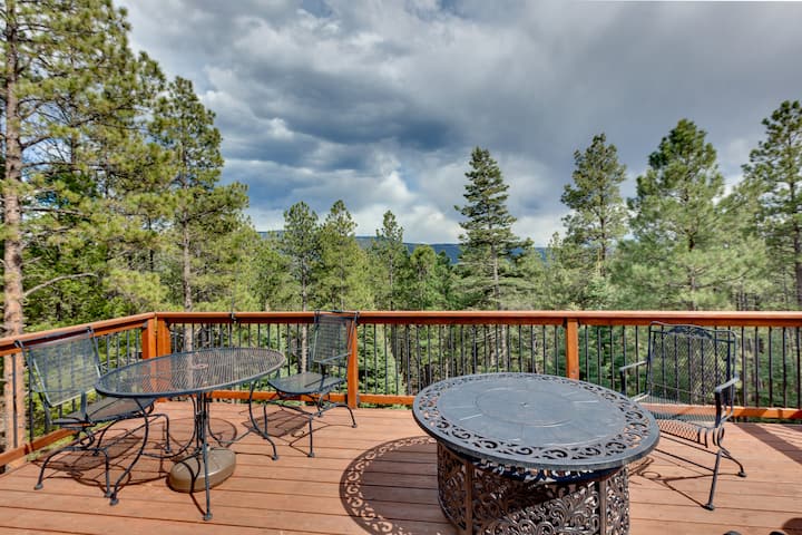 Angel Fire Rental Cabin W/ Hot Tub & Mountain View - Angel Fire, NM