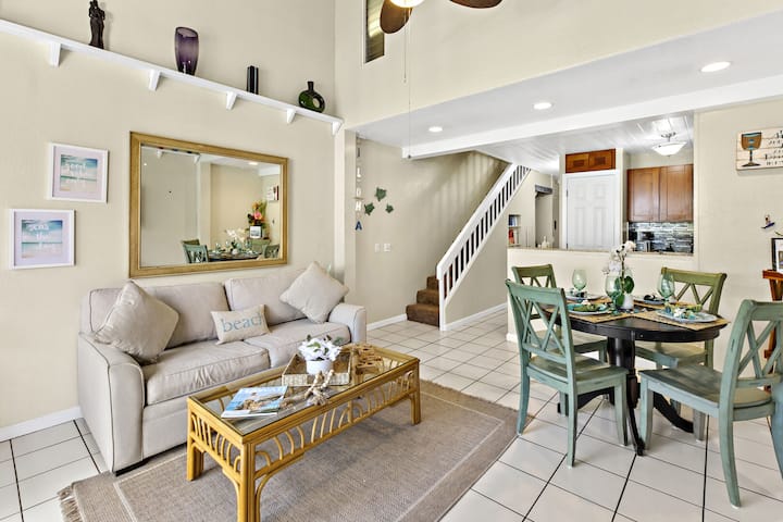 Top-floor 2br Tropical Escape Near The Beach - Maui