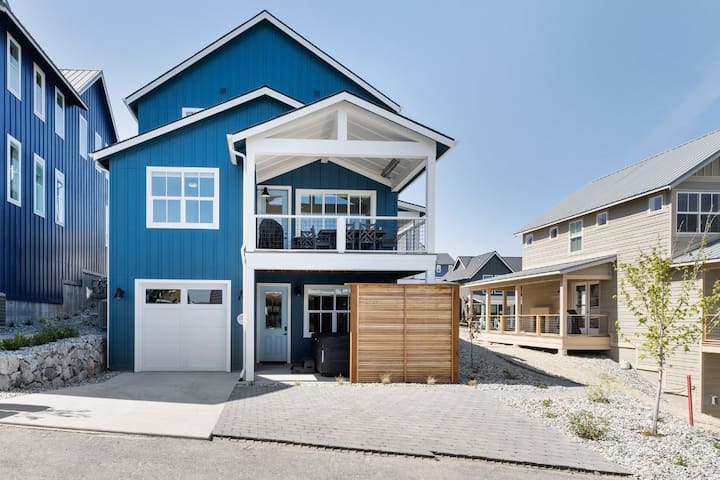 Ya Shore You Betcha - Chelan Vacation Rentals - Chelan, WA