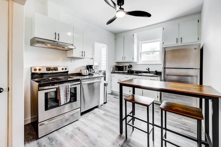 2ch + 10mins Vieux-qc - Stationnement Gratuit Rue - Levis