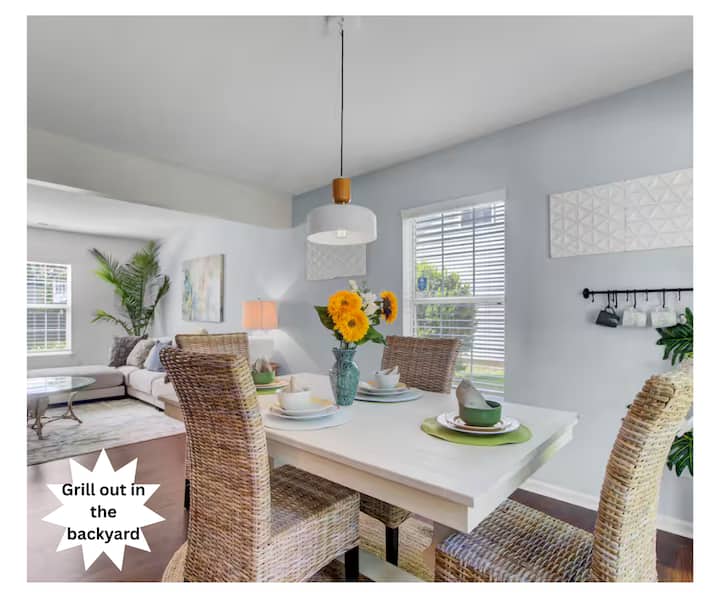 House With Backyard Near The Charleston Naval Base - Charleston, SC