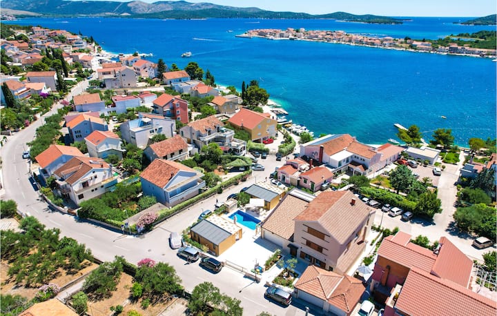 2 Bedroom Gorgeous Home In Brodarica - Šibenik