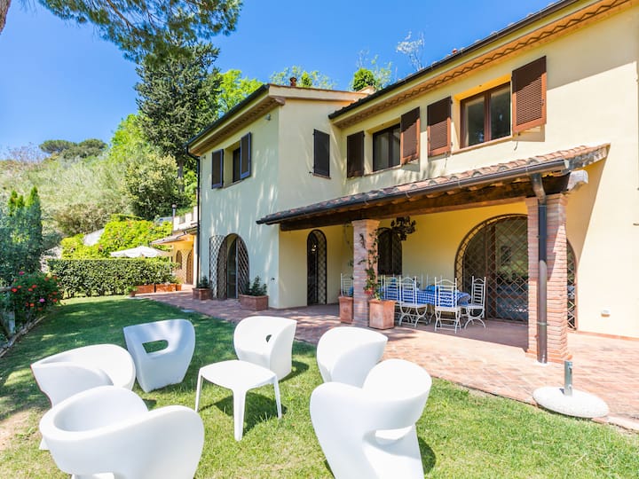 Loris By Interhome - Cecina