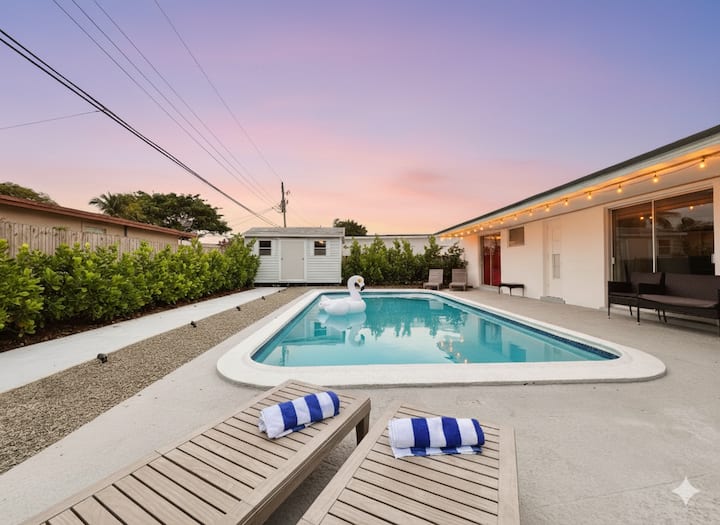 Private Pool Villa • Tropical Retreat • Near Beach - Fort Lauderdale, FL