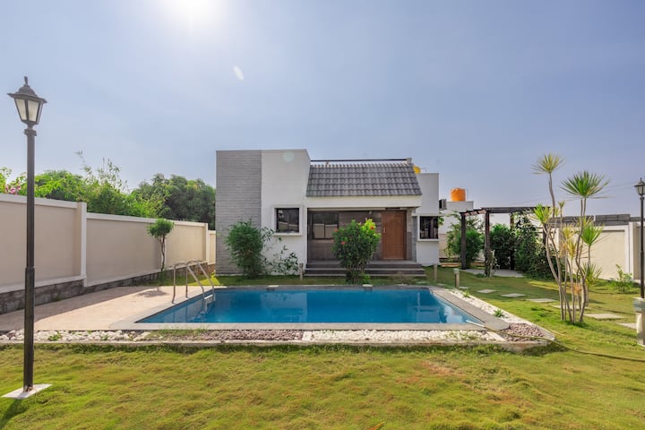 Jhilmil Pool Villa By Stayjade|party Villa|lawn - Hosur