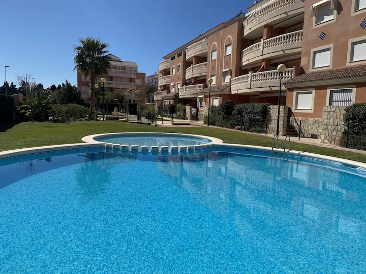 Confortable Appartement De 2 Chambres - Denia