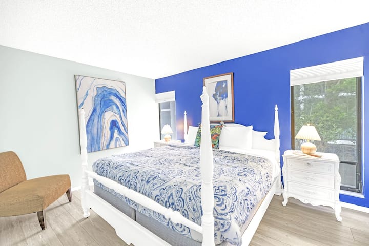 Best Value 1br– Walk To Beach, Dining & Nightlife! - Siesta Key, FL