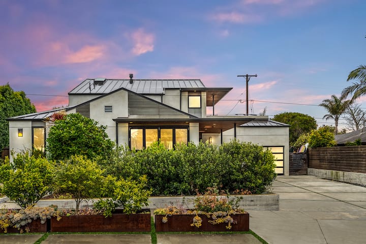 Modern Sea Escape - A/c, Hot Tub, Bocce Ball! - Santa Barbara, CA