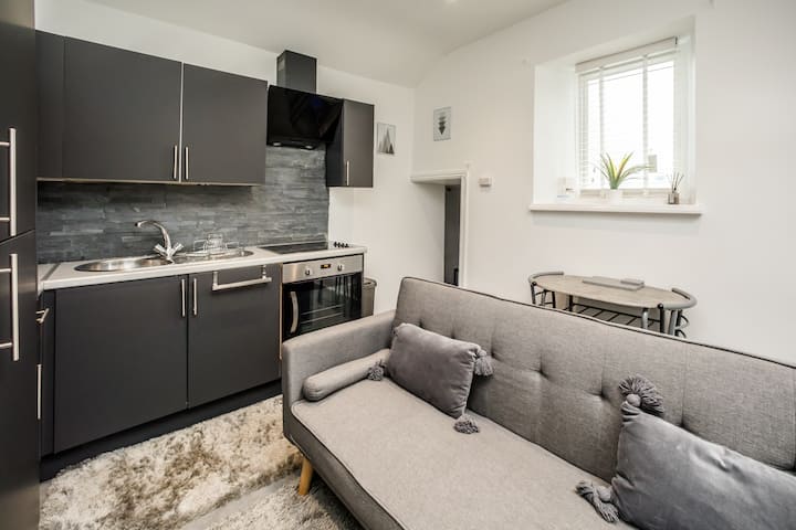 Cottage-moderne-sdb Privée Avec Douche-vue Sur Rue - 哈德斯菲爾德