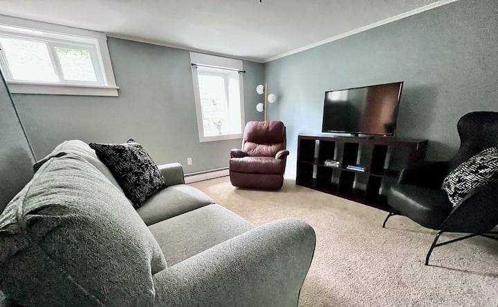 University Cottage Suite | Block To Um & River - Missoula, MT