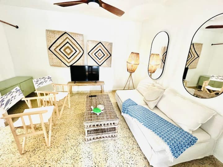 Apartment In Ocean Park! Steps From The Beach - San Juan