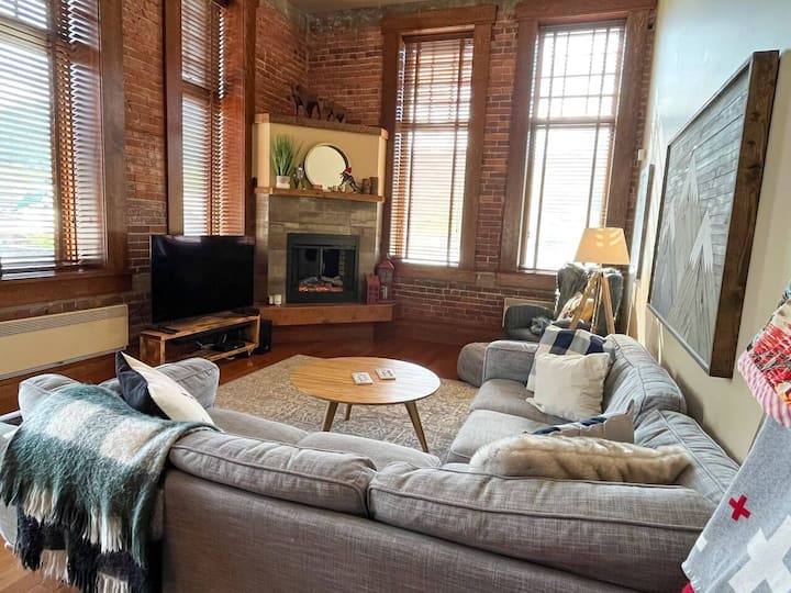 Beautiful 3 Bedroom L Sleeps 5 - Fernie