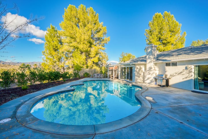 West Hills Getaway With Pool And Views - Los Angeles, CA