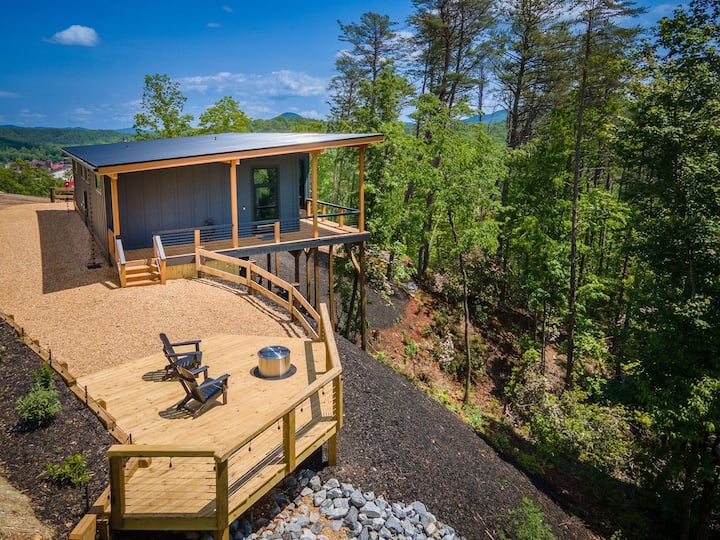 Viking Hilltop Suites-sunset Suite- Walk To Town - Helen, GA