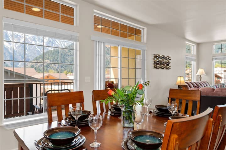 Leavenworth Nest - Well Appointed Town Condo - 리븐워스