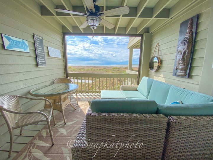 Seabrook Exclusives | 1375 Pelican Watch - Seabrook Island, SC