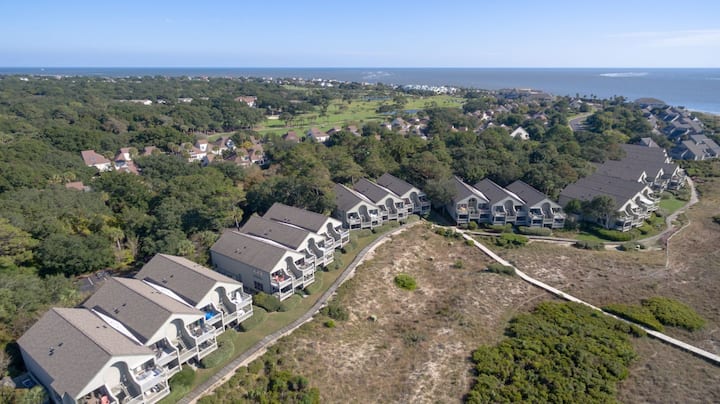 Seabrook Exclusives | 1383 Pelican Watch - Seabrook Island, SC