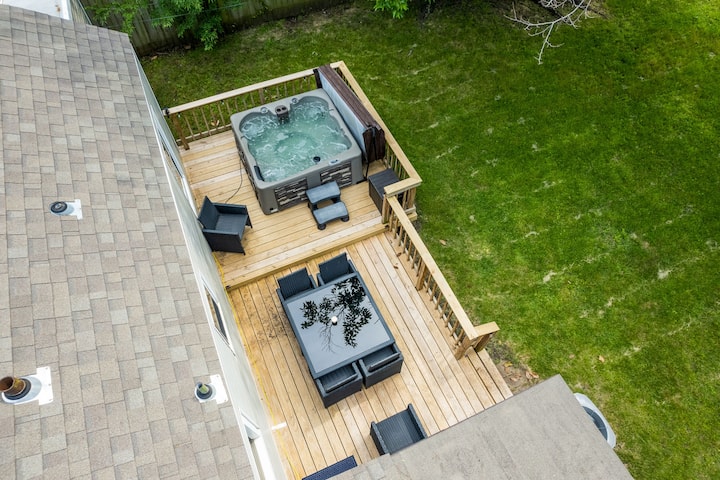 Next To Expo, 5 Beds, Hot-tub, Corn Hole, Pets! - Tulsa, OK