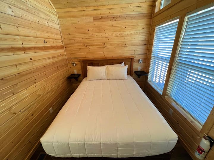 081 Tiny Home Near Grand Canyon South Rim Sleeps 8 - Arizona
