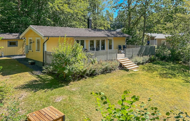 Amazing Home In Fjälkinge - Bromölla