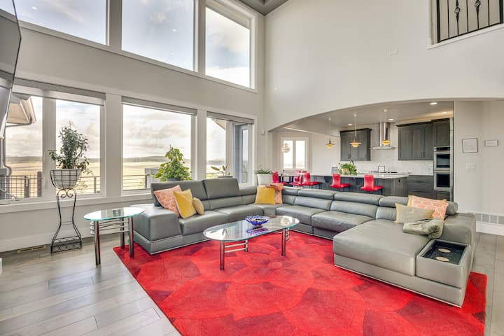 Spacious Southern Colorado Home W/ Mountain Views - Larkspur, CO