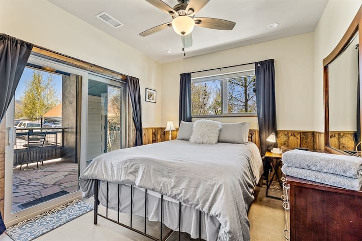 Eco Suite - Mnt Views, Dwntwn, A/c & Free Parking - Flagstaff, AZ