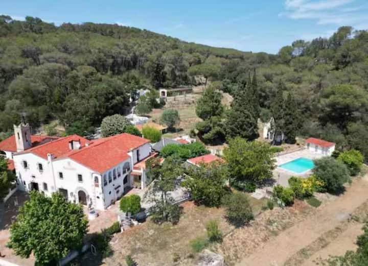 16th-century Masia With Pool And Chapel - Granollers