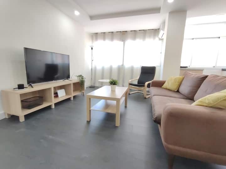 D4: Modern Apartment Next To The Train Station - Málaga