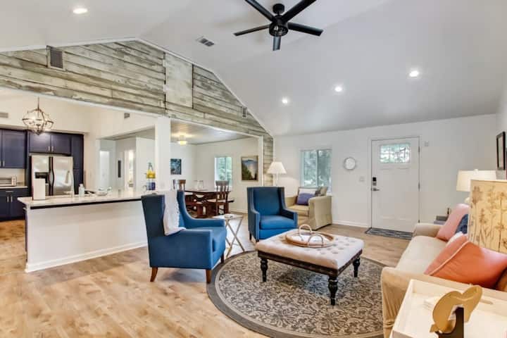 4br Retreat • Fire Pit • 1 Mile To Beach - Amelia Island, FL