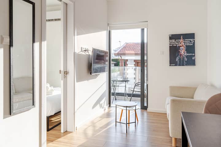 Yamas Urban Living Spiridonons 1 Br Rooftop Treat - Limassol