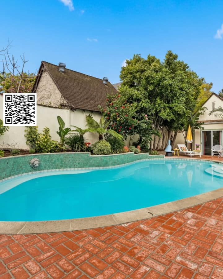 Hollywood Hills Pool 3br + Guest Cottage - Beverly Hills, CA