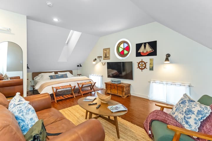 Downtown New Buffalo Studio, Walk To All! - Four Winds Casino New Buffalo
