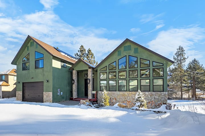 Luxury Estate At Bear Mountain! Walk To Slopes! - Big Bear, CA