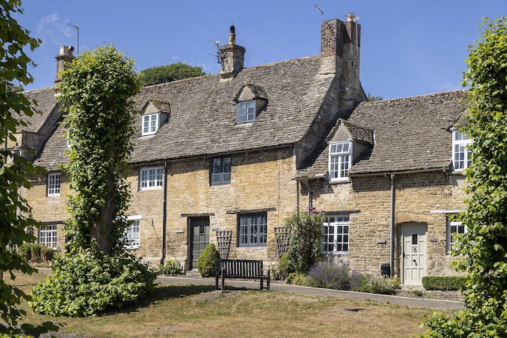Family Friendly Burford Holiday Let -The Bakehouse - Burford