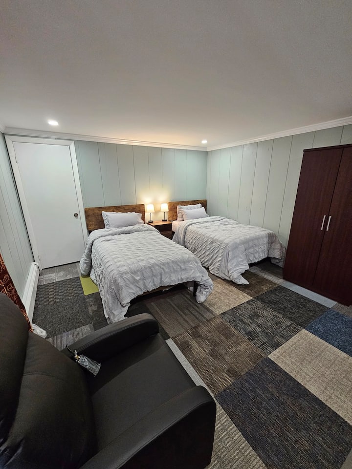 Two Twins Bedroom - Saco, ME