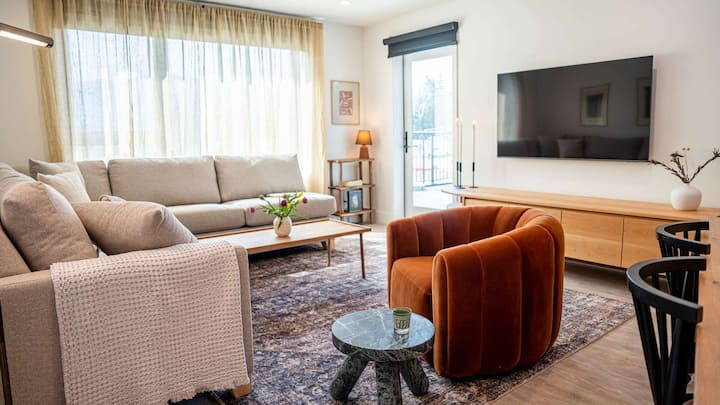 Condo With Hot Tub-sea Eagles Landing - Alberta