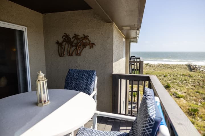 Amelia Island Ocean View + Pool | Top Floor - Fernandina Beach, FL