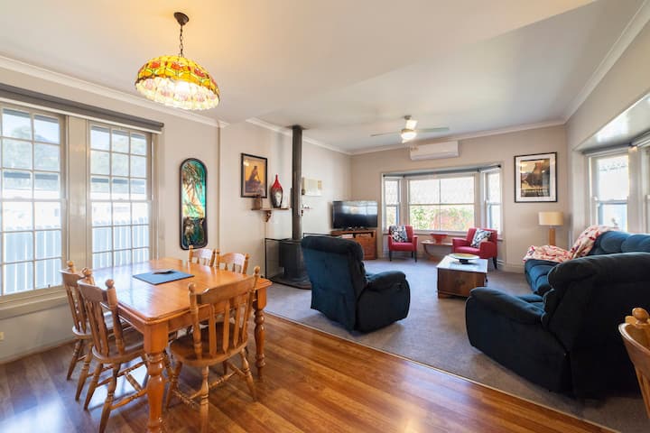 "Hemley Cottage" Hosted By Halls Gap Accommodation - Halls Gap