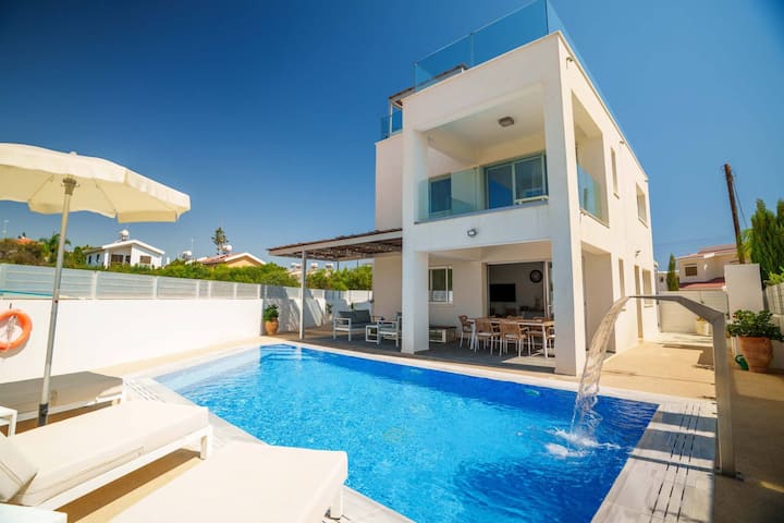 Geo Panoramic Villa Konnos / Seaview+pool+gym - Ayia Napa