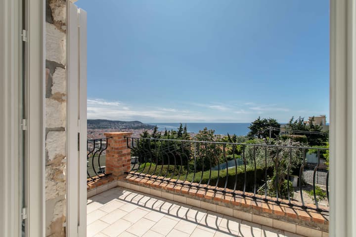 Villa Provençale Pour Familles Avec Vue Mer - Saint-Laurent-du-Var